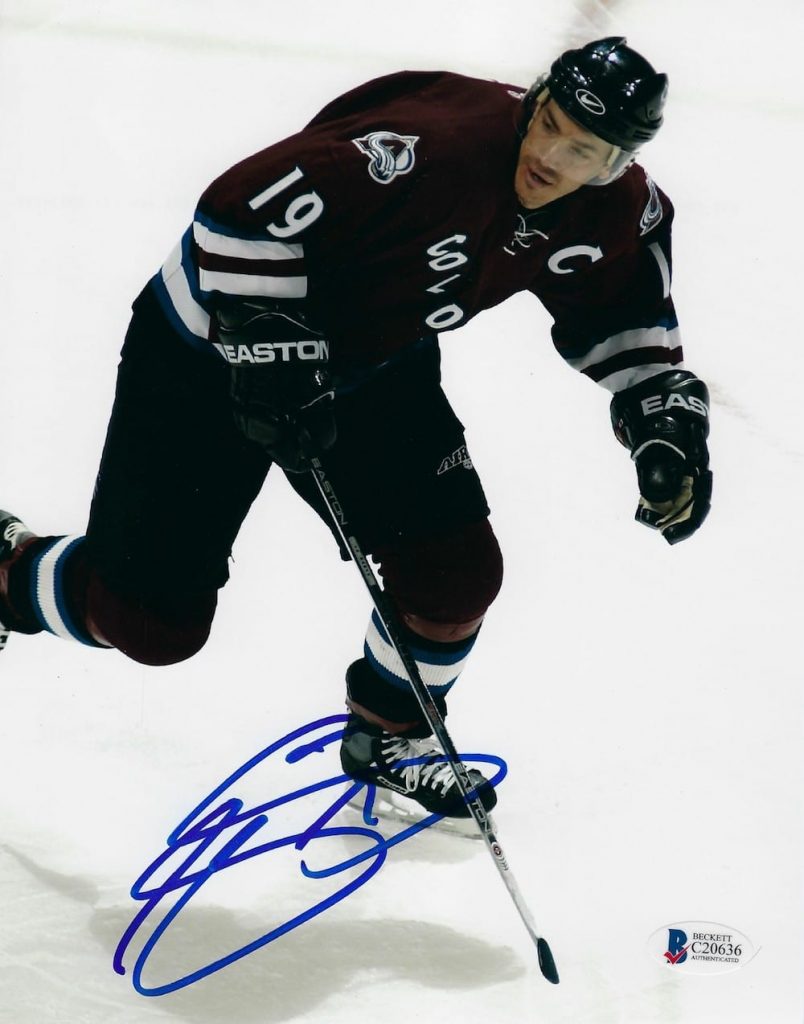 Joe Sakic Autographed Colorado Avalanche 8×10 Photo – House of Hockey