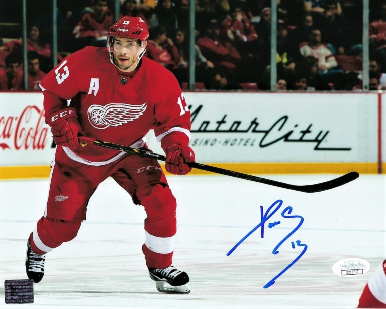 Pavel Datsyuk Autographed Detroit Red Wings 8×10 Photo – House of Hockey